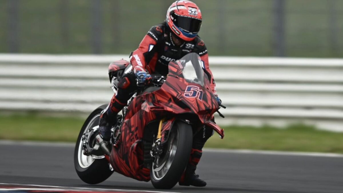 Ducati’nin 2026 WorldSBK Silahı: Panigale V4 R’de Neler Değişti ...